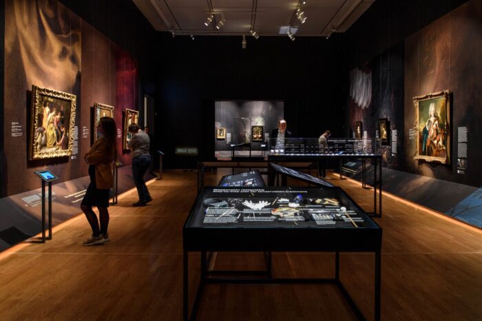 Where Science Meets Art: Presenting Technical Material in Museum ...