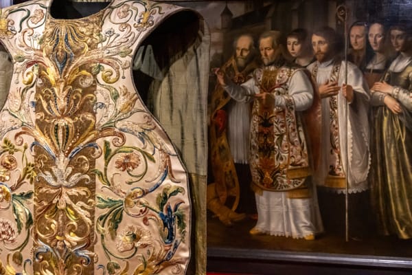 Symposium: Fashion for God - Reuse in religious and secular dress - CODART